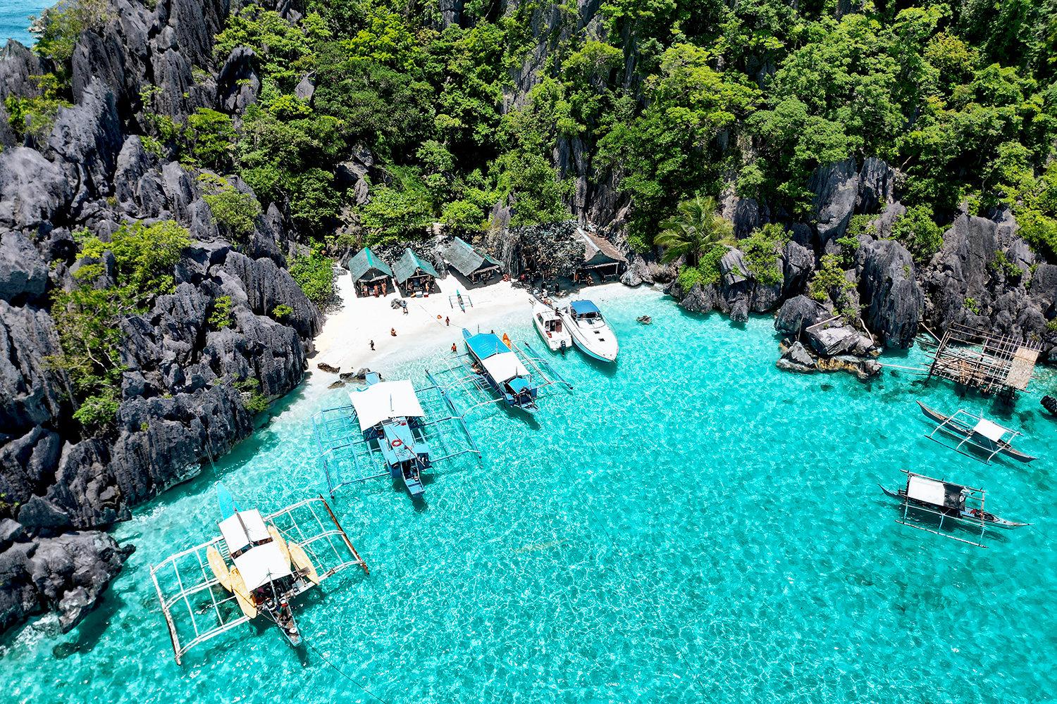 Banul Beach, Coron - Nirvana Magazine